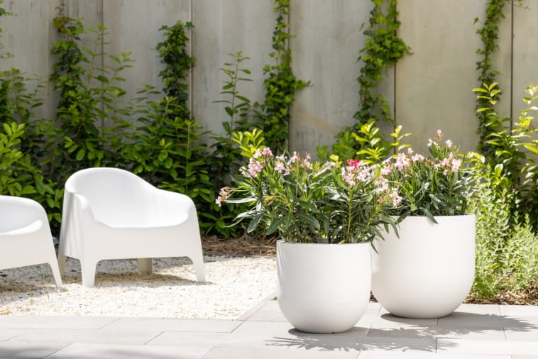 Okrągła Nowoczesna donica Monumo Primo czarna pełna pojemność H:40 - Monumo